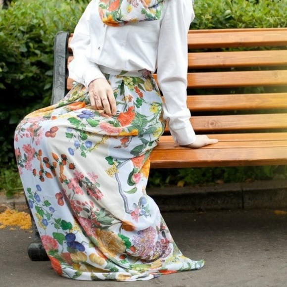 Rezeda Suleyman | Skirts | Rezeda Suleyman Pleated Floral Lemon Chiffon ...